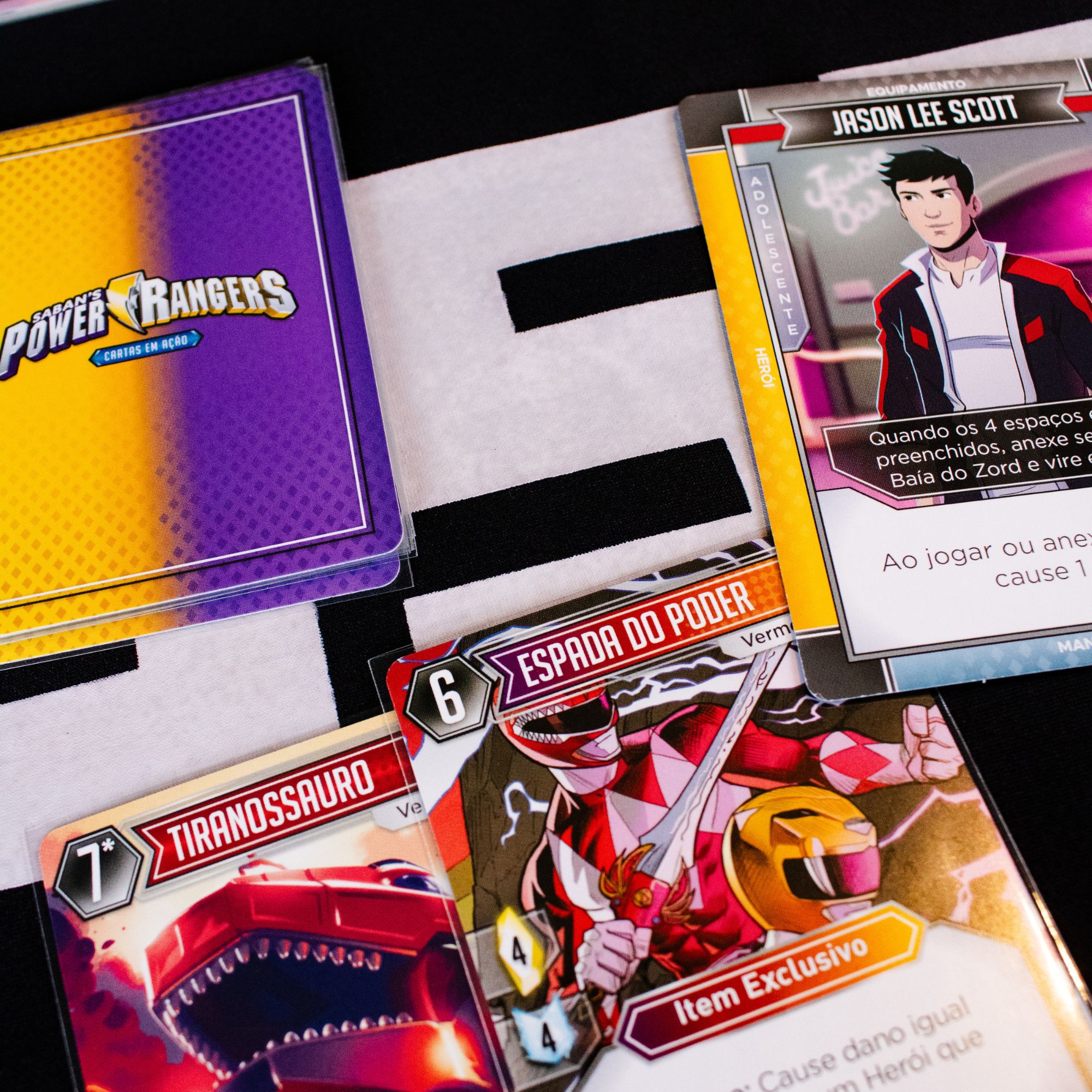 Jogo Power Rangers : Cartas em Ação - Bravo Jogos